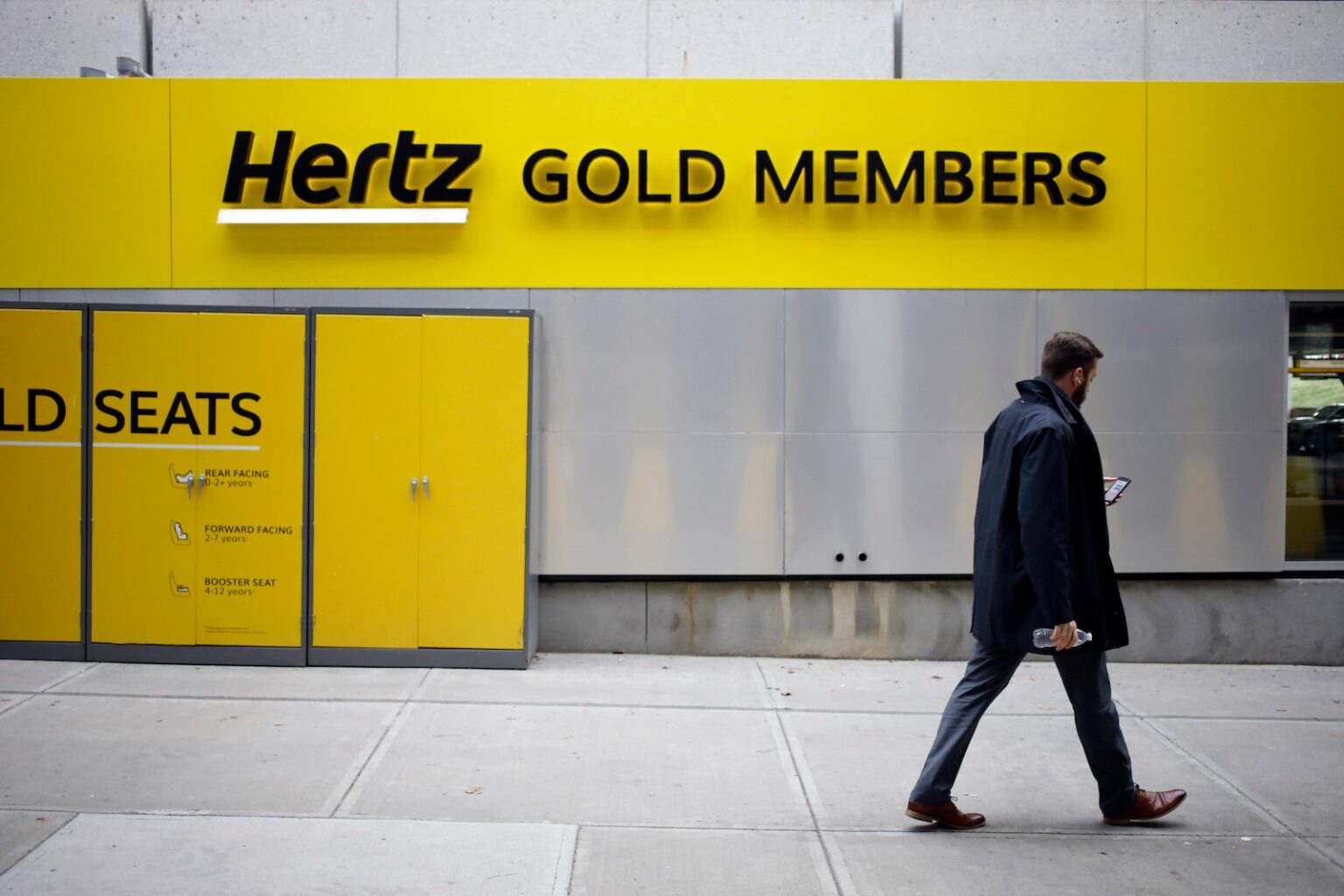 Delta adds Hertz status for all Medallion elites, revamps earning ...