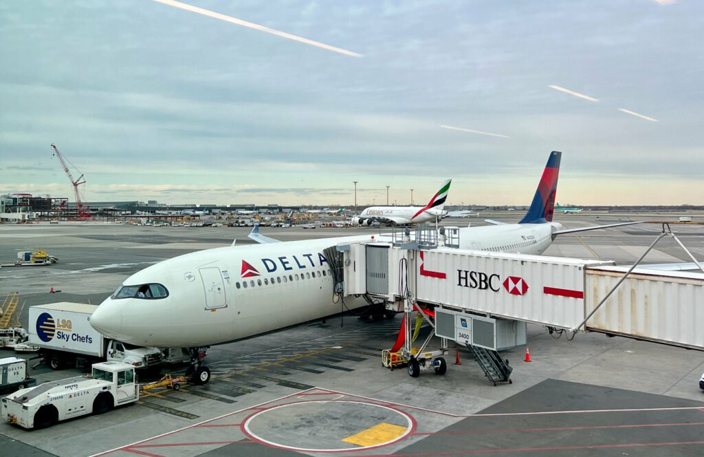 Benefits galore: Why the Delta Reserve Amex is my favorite cobranded ...